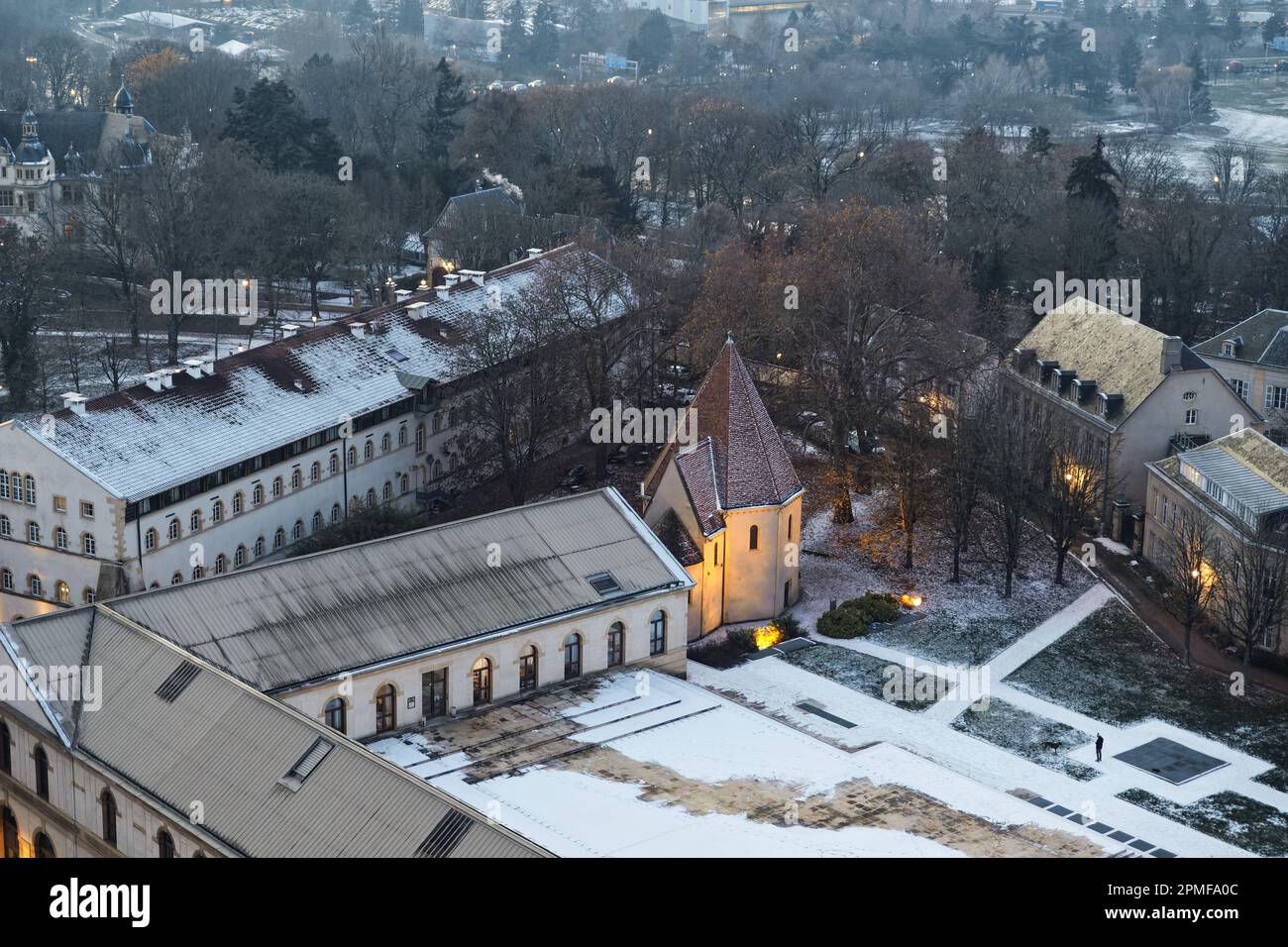 France, Moselle, Metz, Jardin de l'Esplanade, course of the Cité ...
