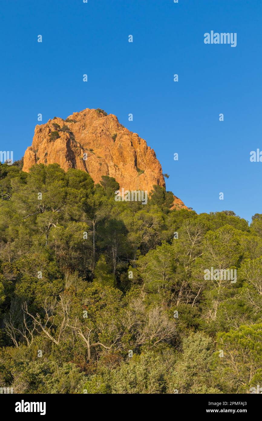 Red rocks at Cape Dramont, Esterel, Cote d'Azur, French Riviera, France ...