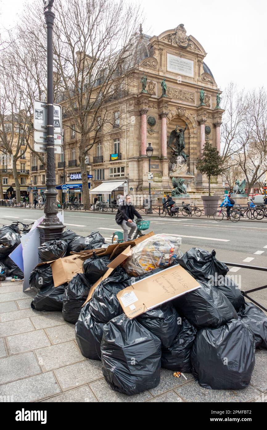 France, Paris, garbage collectors' strike of March 2023, district and ...