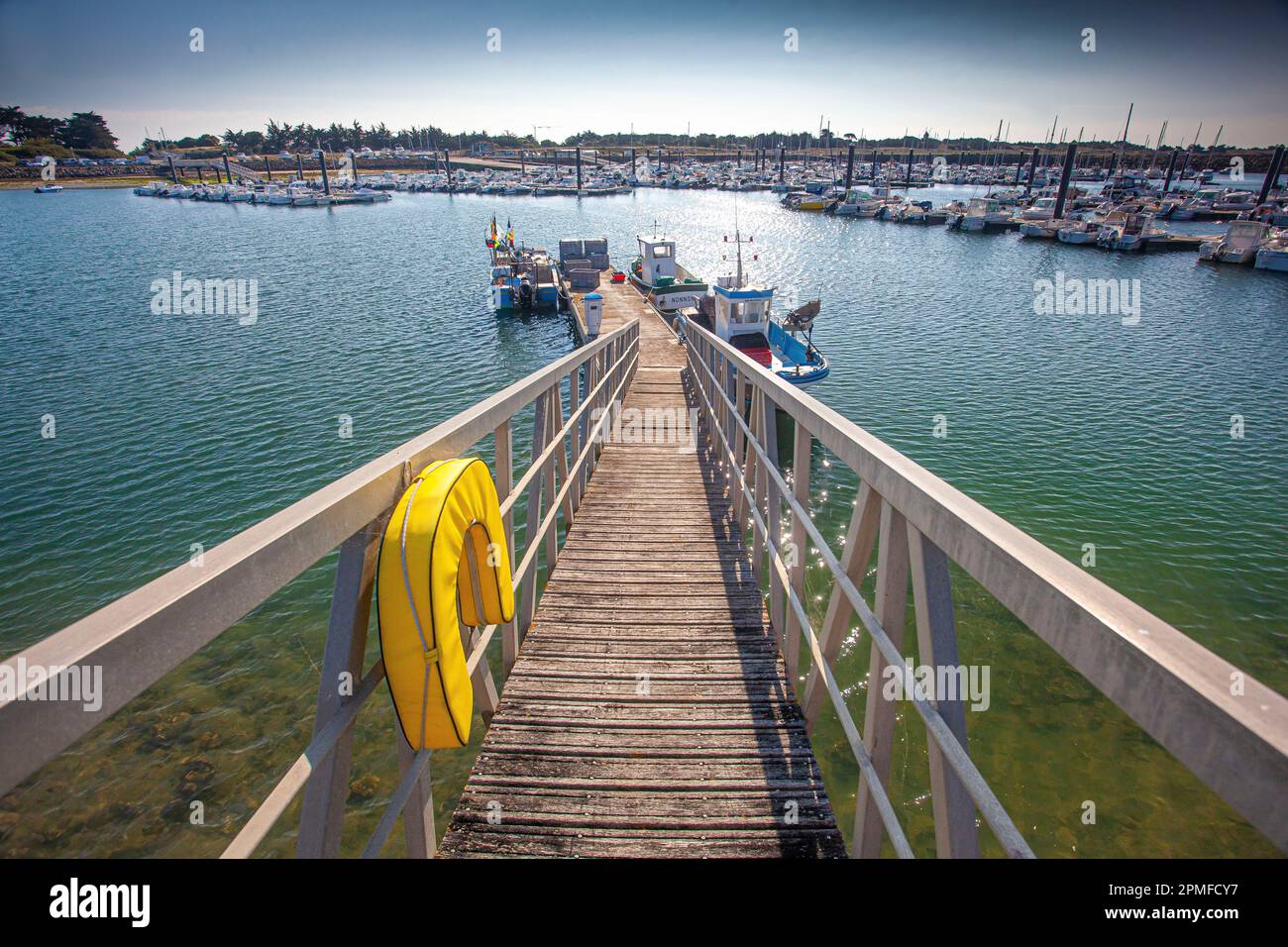 France, Vendee, Noirmoutier island, L'Epine, Pointe du Devin, access ...