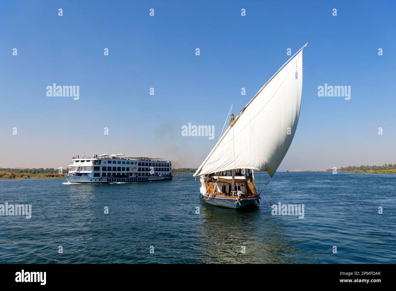 Egypt, Upper Egypt, Nile Valley, cruise aboard the sandal Turquoise cruising between Esna and ...