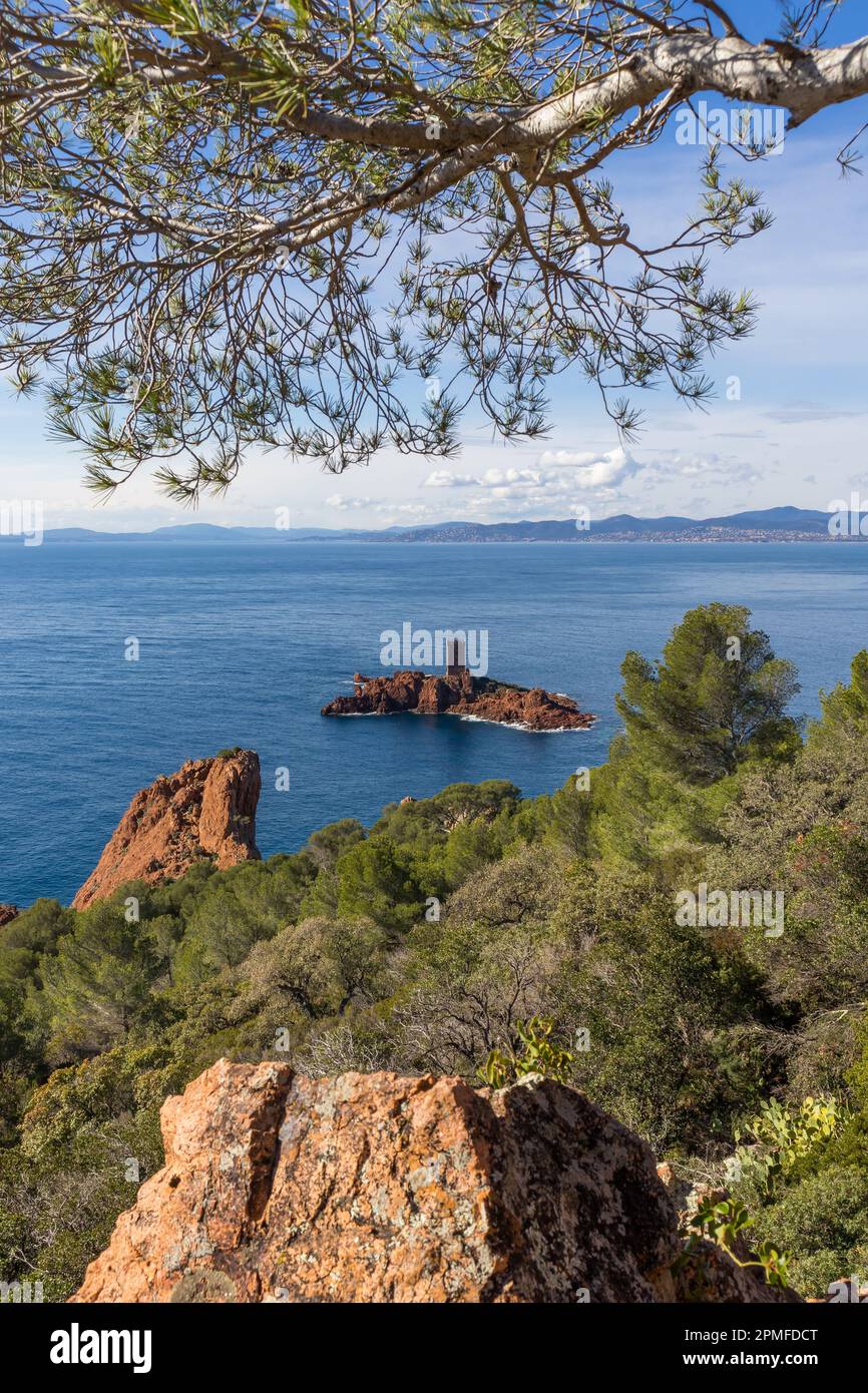 Elevated view down to Île dOr, Cape Dramont, Esterel, Cote d'Azur ...