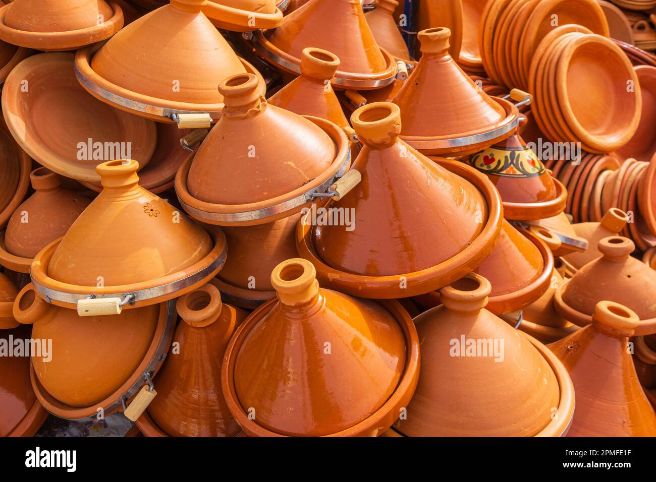 Safi pottery hi-res stock photography and images - Alamy