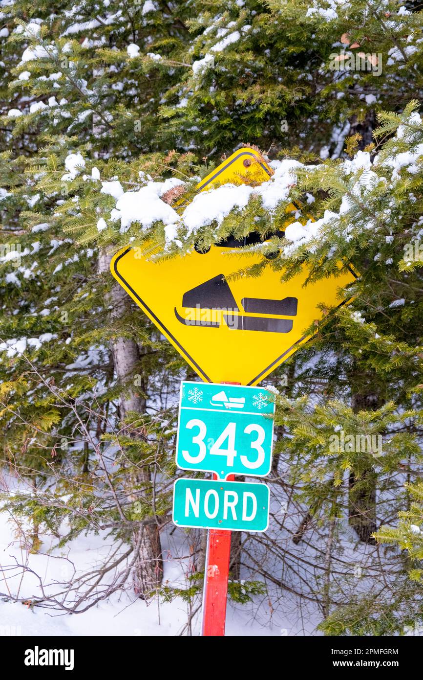 Canada, Quebec Province, snowmobile, indicator road sign Stock Photo ...