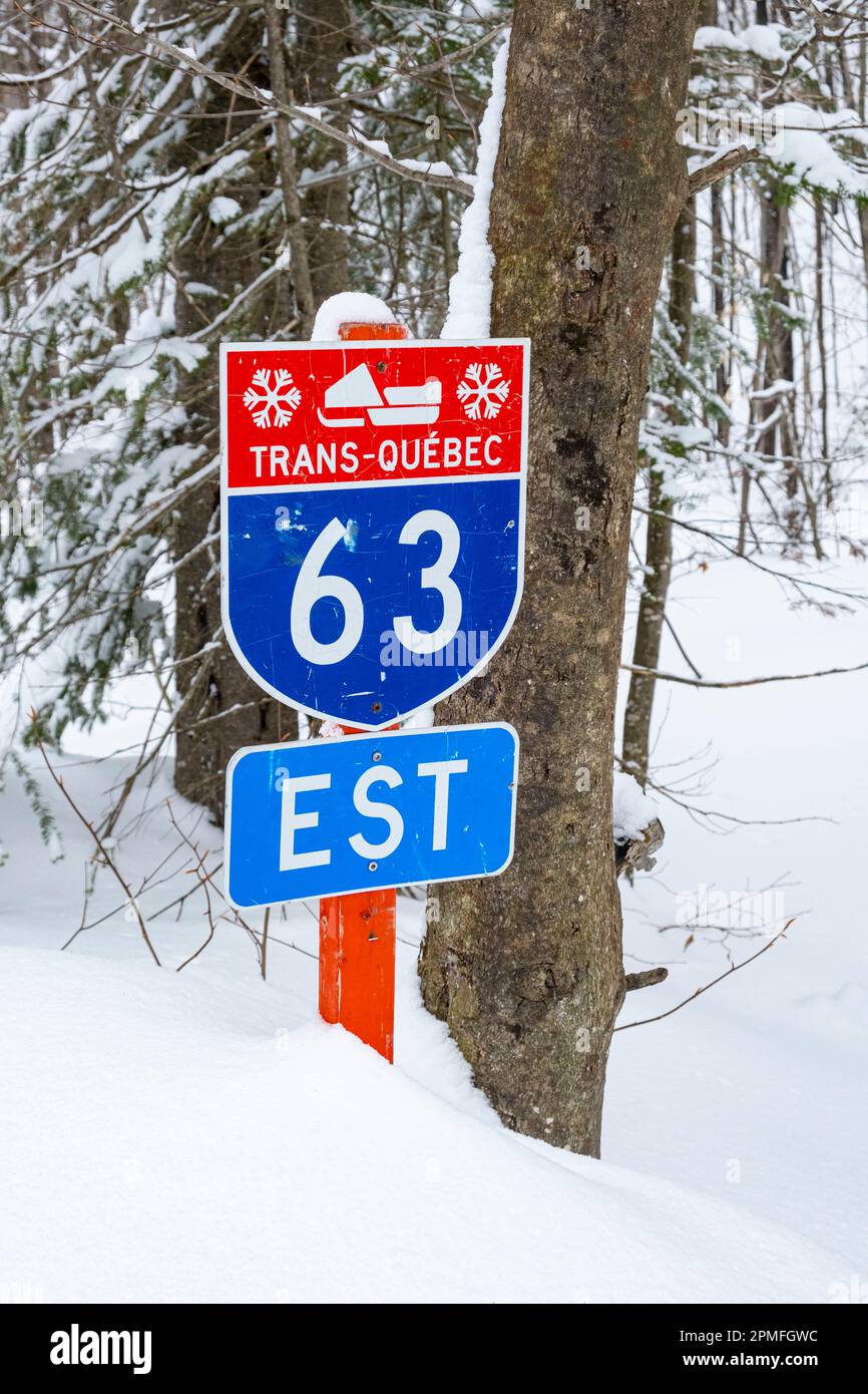 Canada, Quebec Province, snowmobile, indicator road sign Stock Photo ...