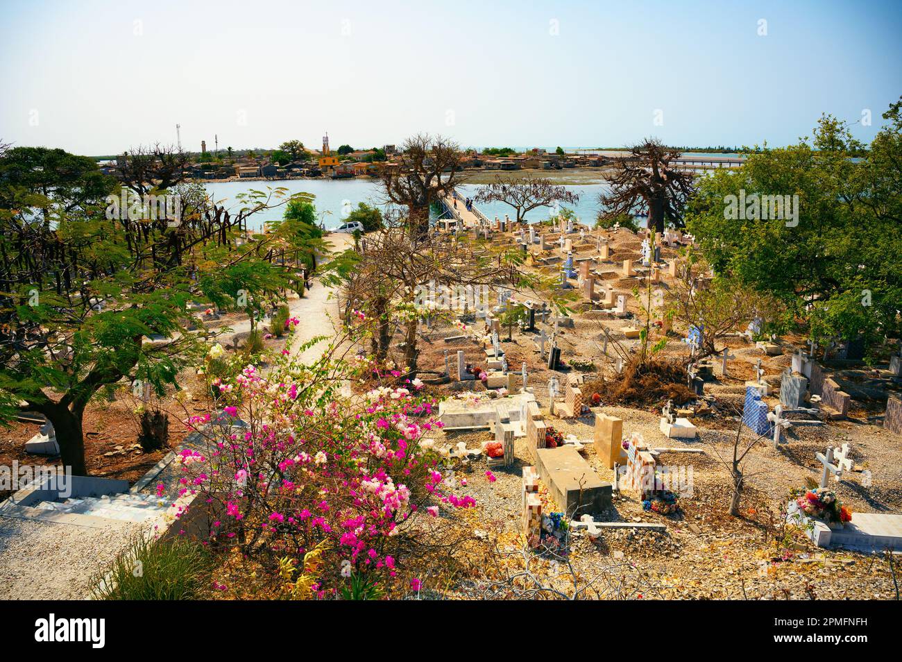 African cemetery hi-res stock photography and images - Alamy
