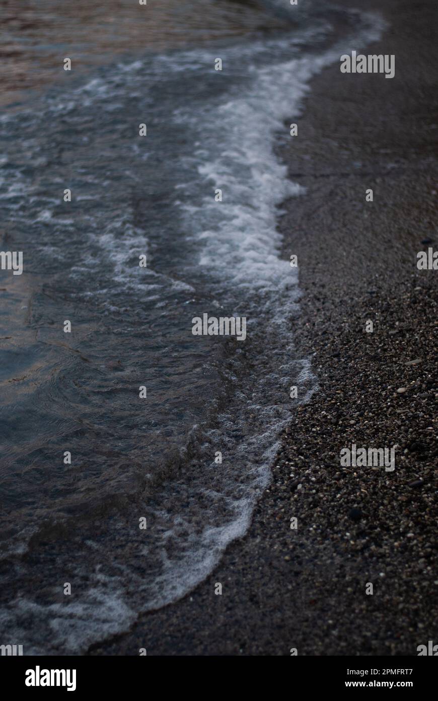 Side wave hi-res stock photography and images - Alamy