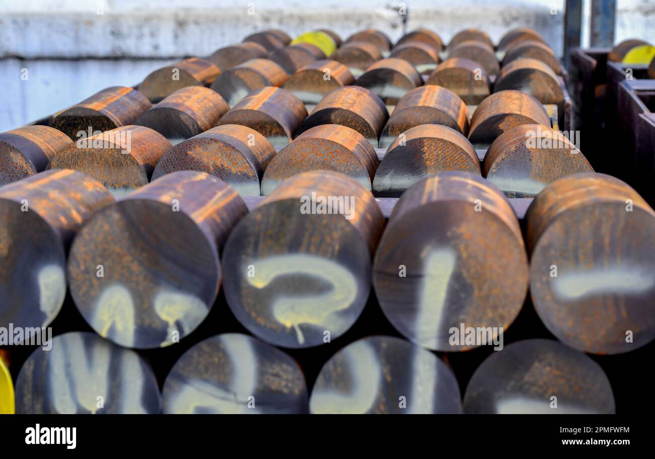 155mm artillery pieces hi-res stock photography and images - Alamy