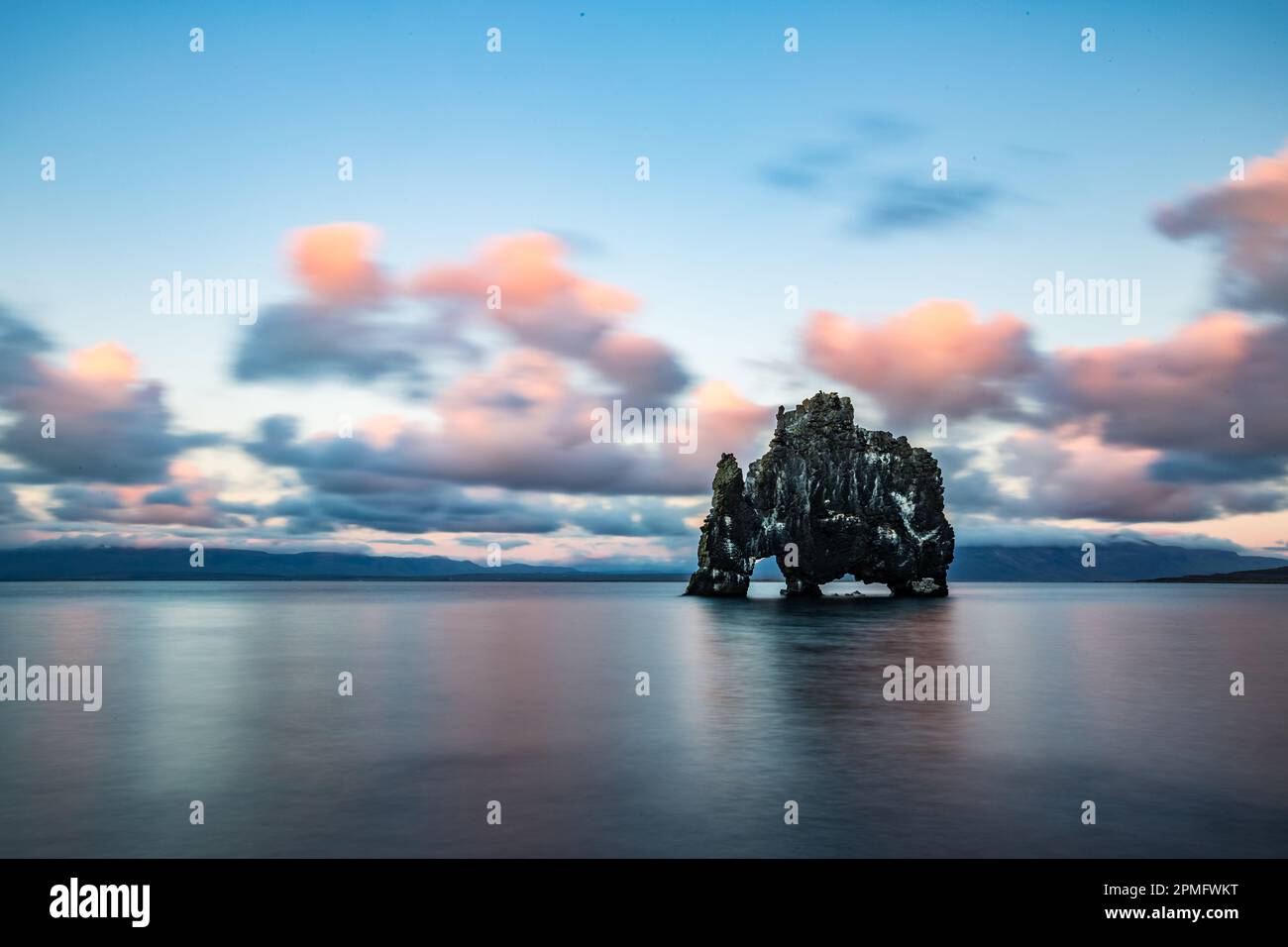 Long exposure picture of the rock at Hvitserkur, Iceland during high ...