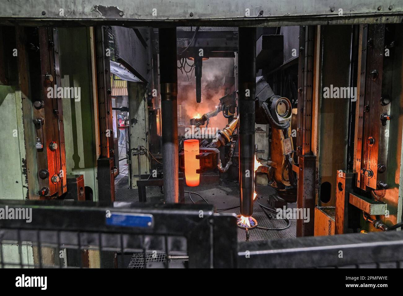 Scranton, United States. 12th Apr, 2023. A robot arm moves a cylinder ...