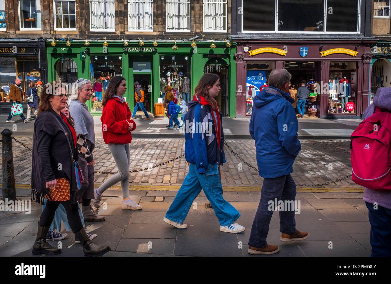 Tourists in Edinburgh's High Street – part of the Royal Mile Stock ...