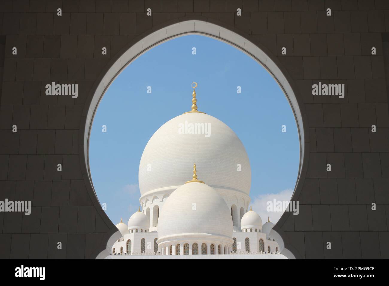 The Sheikh Zayed Grand Mosque is a beautiful architectural masterpiece ...