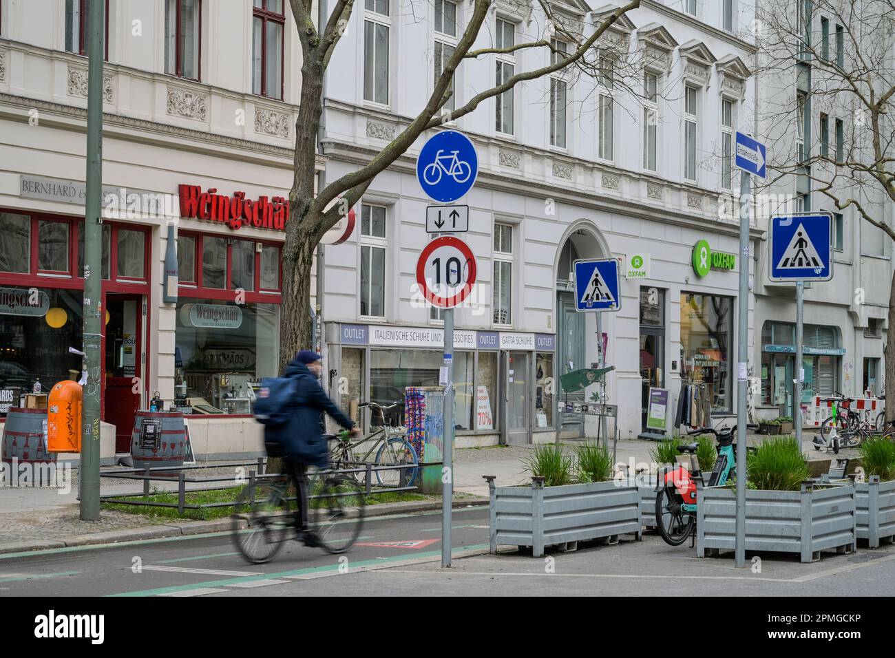 Radfahrer, Bergmannstraße, Kreuzberg, Friedrichshain-Kreuzberg, Berlin, Deutschland *** Local ...