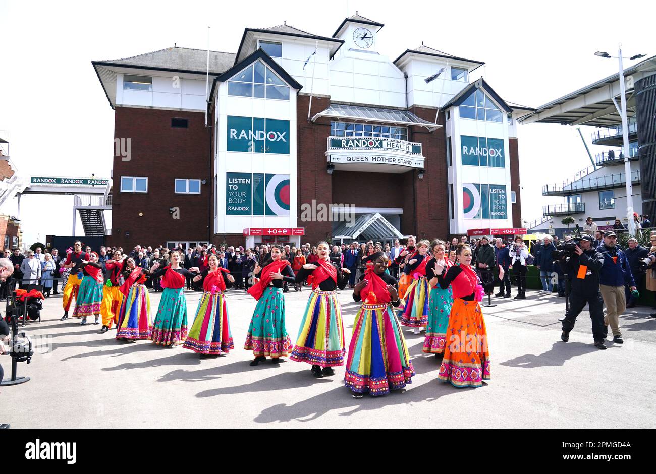 The queen mother stand at aintree racecourse hi-res stock photography ...