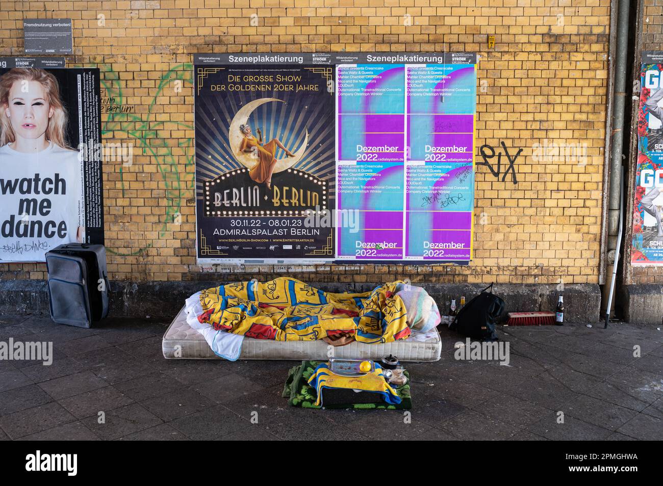 Homeless people sleeping under bridge hi-res stock photography and ...