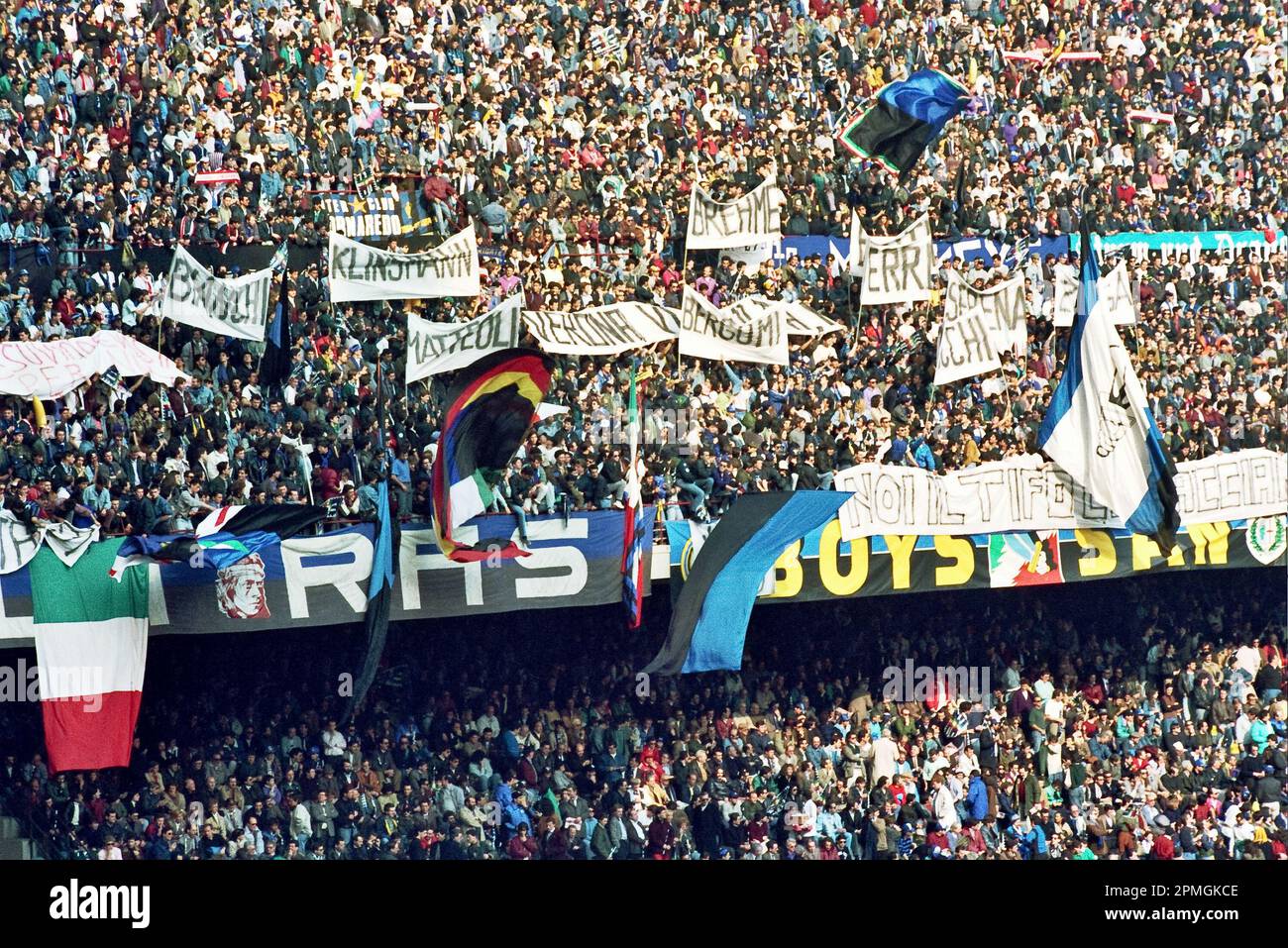 Italy ultras season 1989-90 Serie A - in the photo - inter-napoli curva ...
