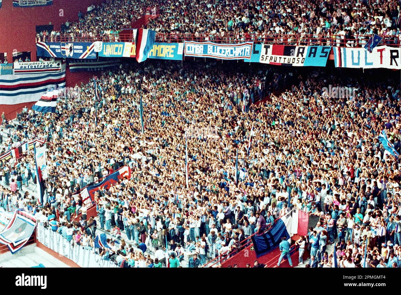 Italy ultras season 1989-90 Serie A - in the photo - sampdoria-inter ...