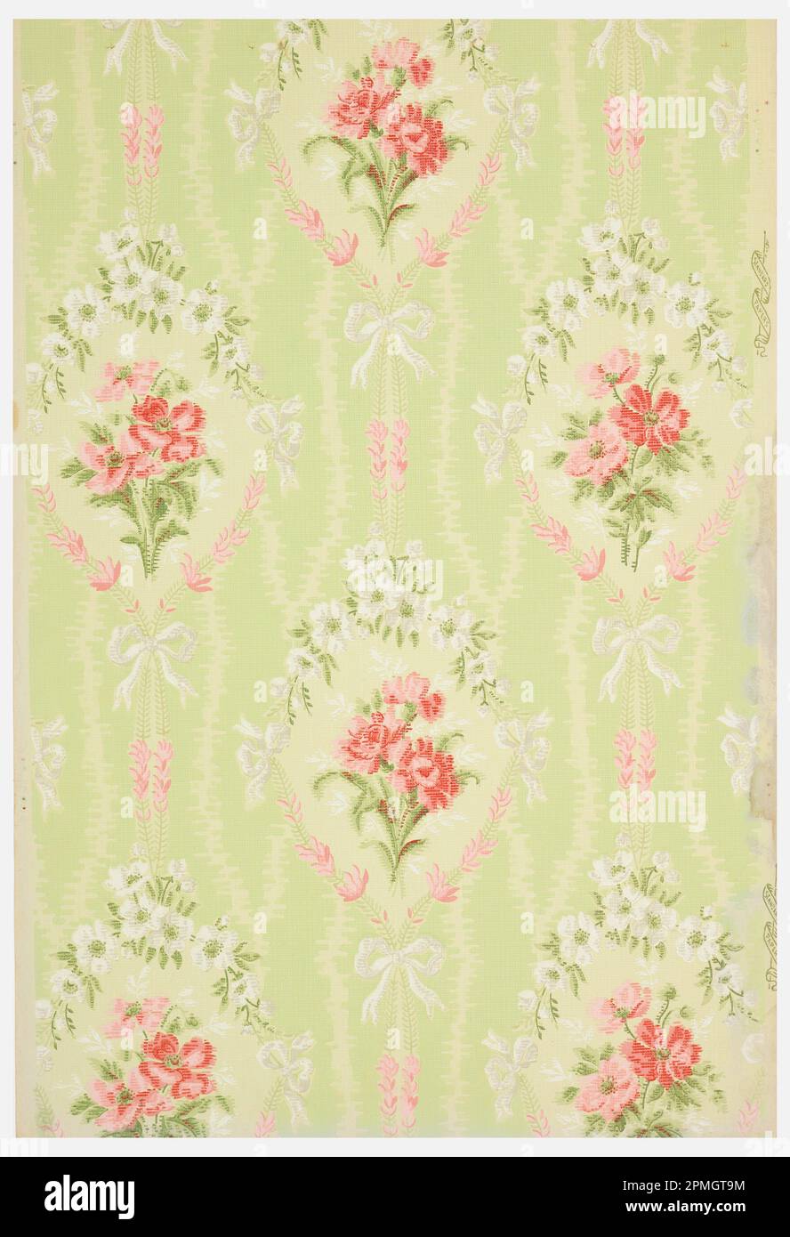 28 x 19 x 19 5 cm hi-res stock photography and images - Alamy