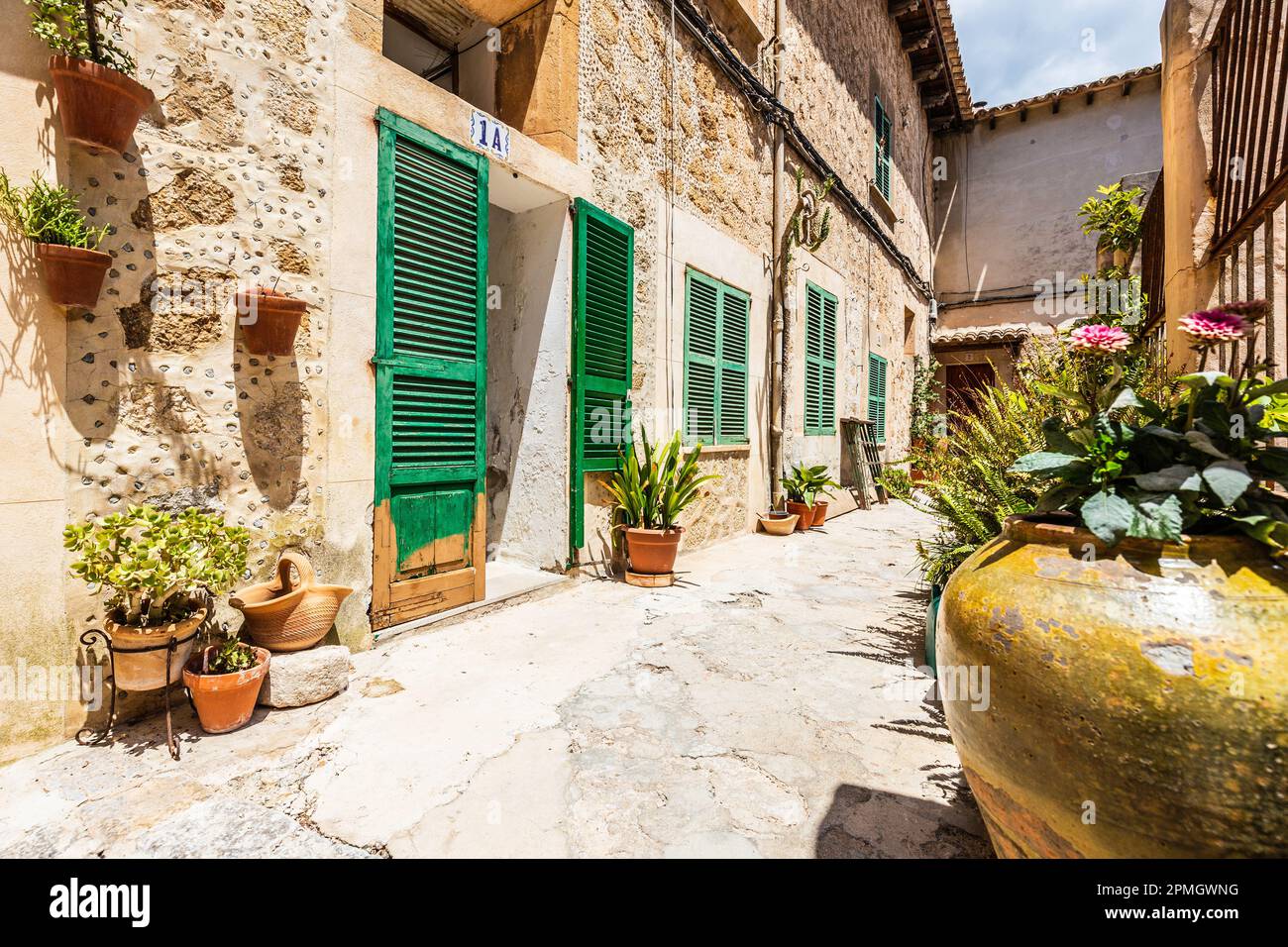 Medieval architecture in Spain Stock Photo - Alamy