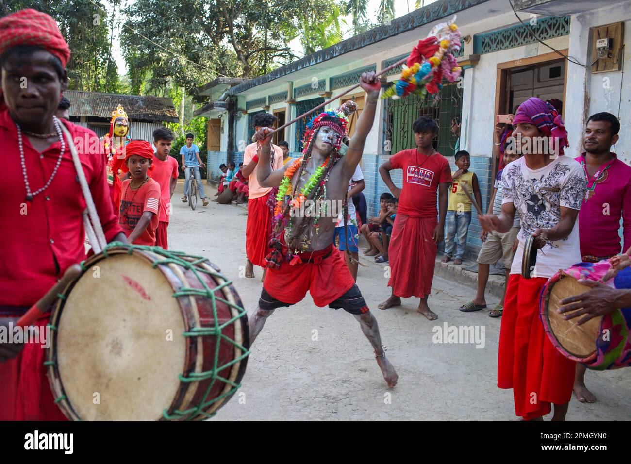 Dhaka, Dhaka, Bangladesh. 13th Apr, 2023. Hindu devotees seen with body ...