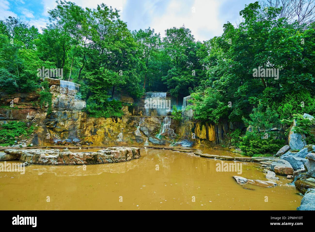Waterfalls in geneva hi-res stock photography and images - Alamy