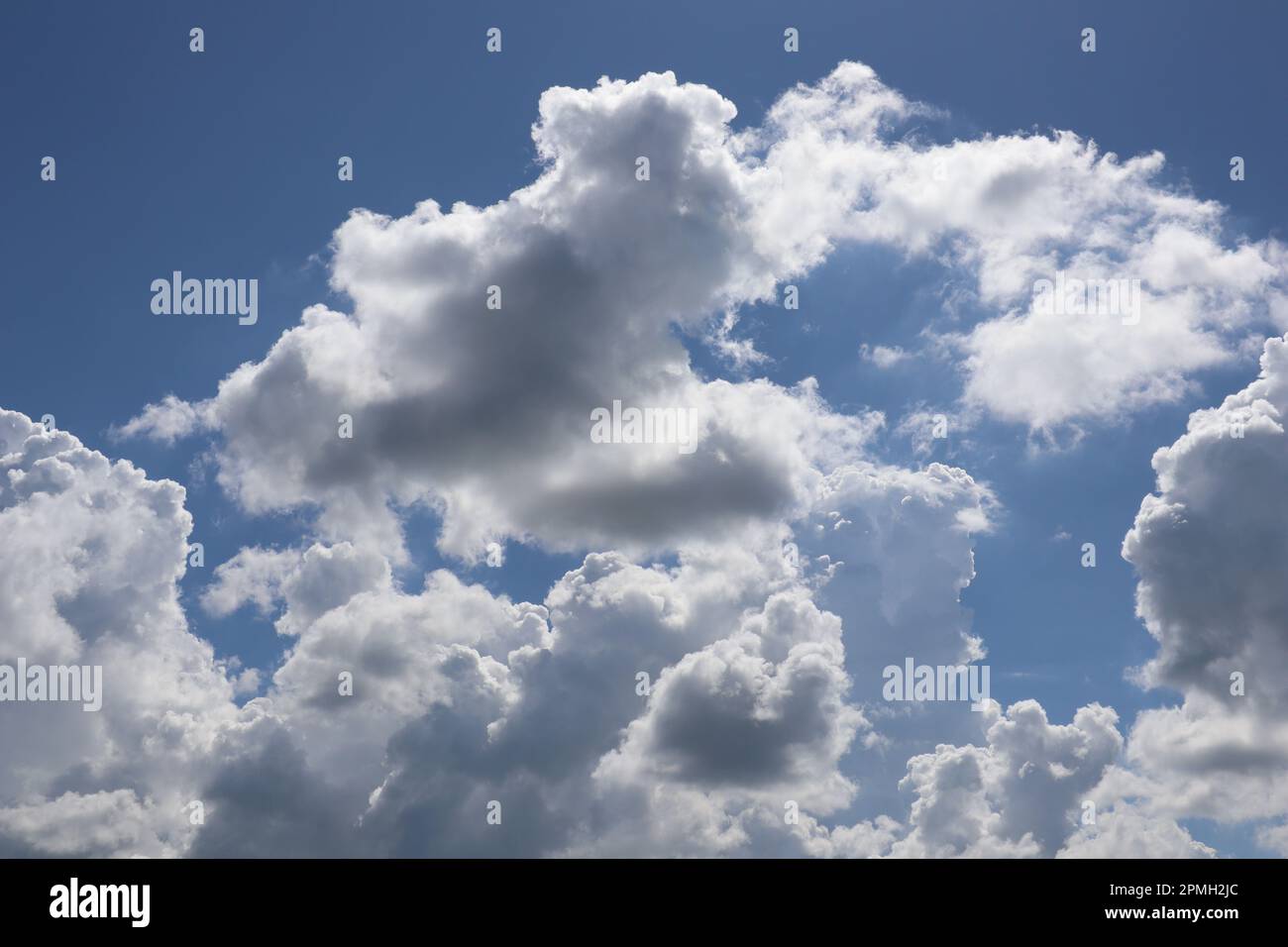Clouds Hovering in the sky , Kolkata , India Stock Photo - Alamy