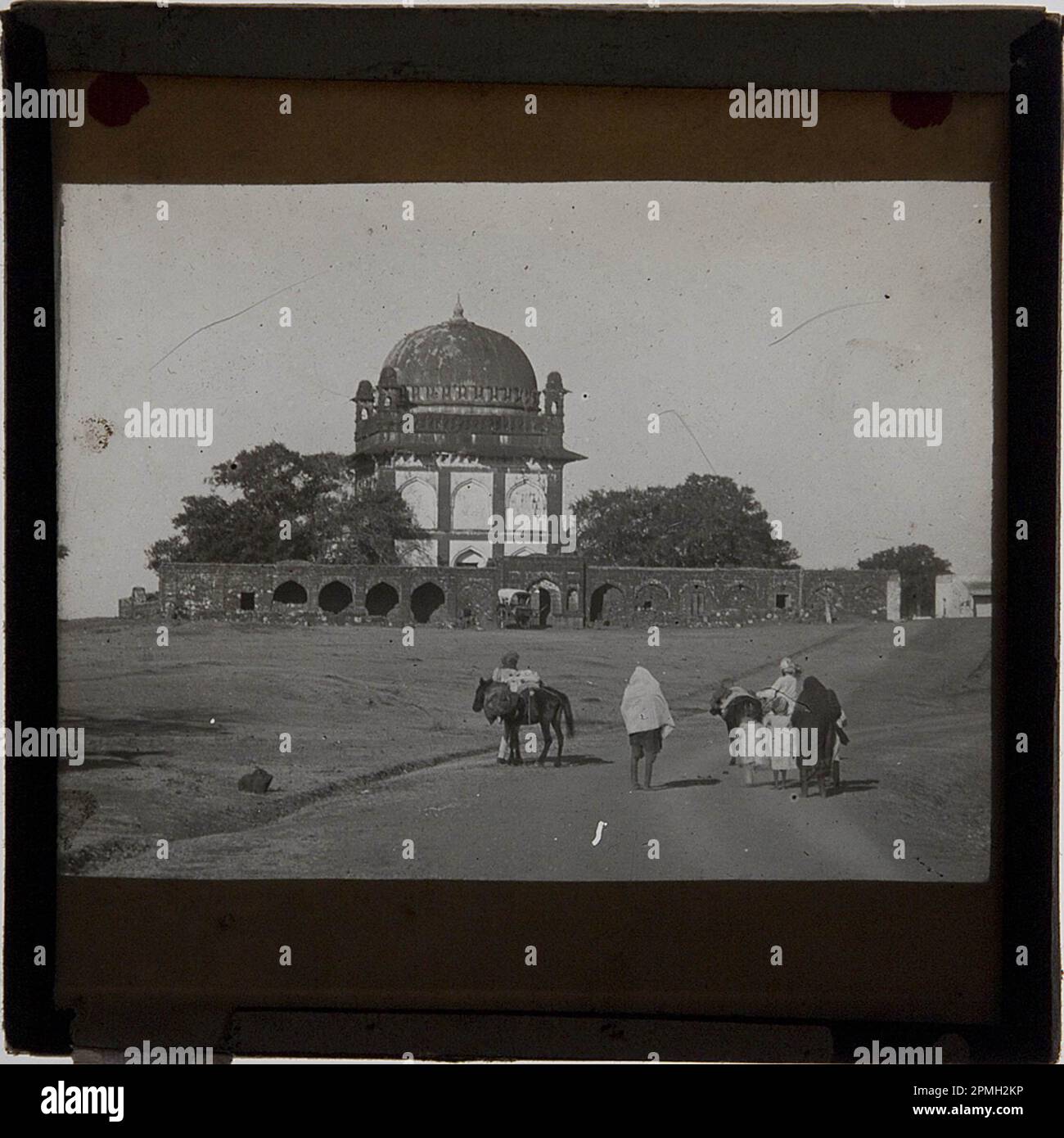 Tomb of Malik Ambar, Khuldabad, near Ellora, India Stock Photo - Alamy