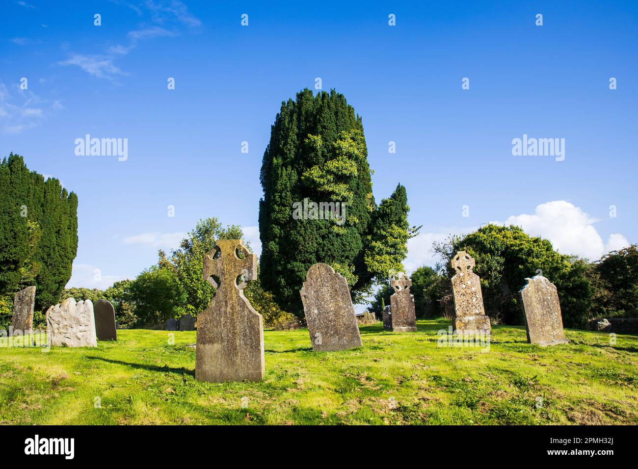 Medieval crosses hi-res stock photography and images - Alamy