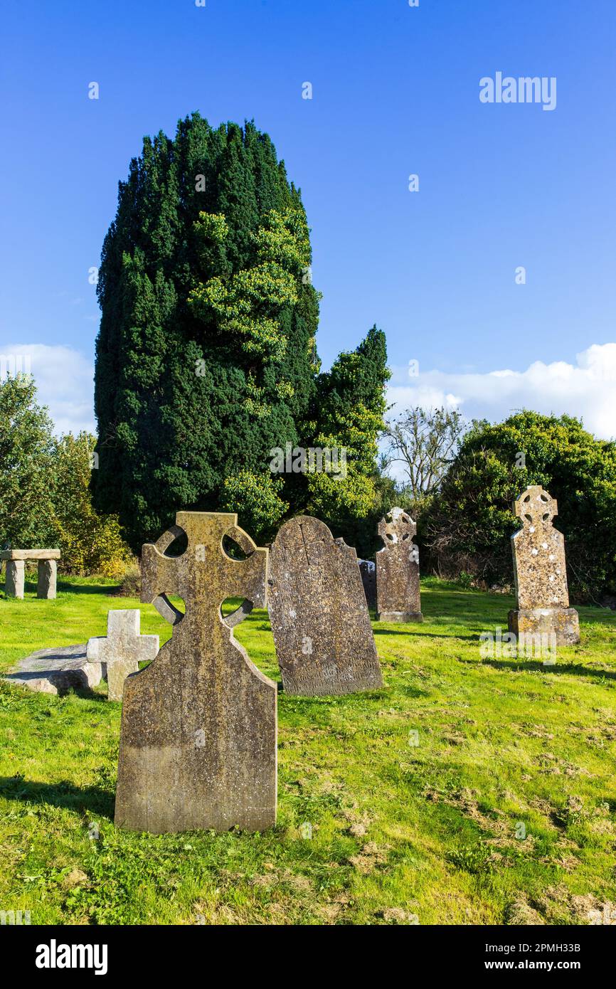 Medieval gravestones hi-res stock photography and images - Alamy