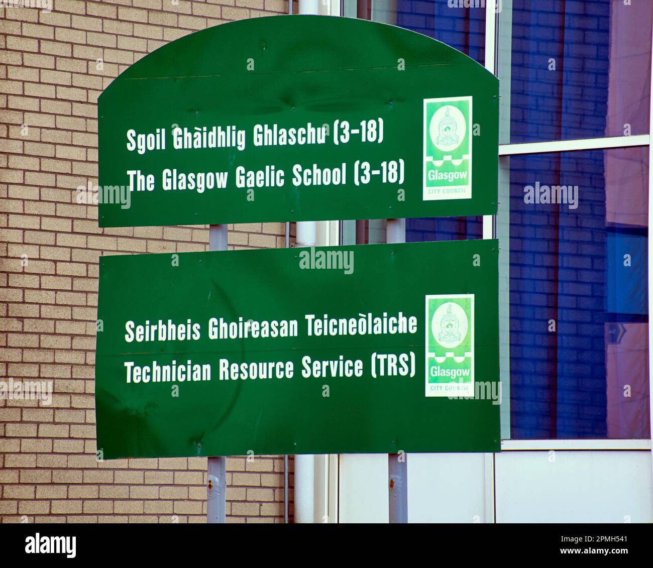 Scottish gaelic sign hi-res stock photography and images - Alamy