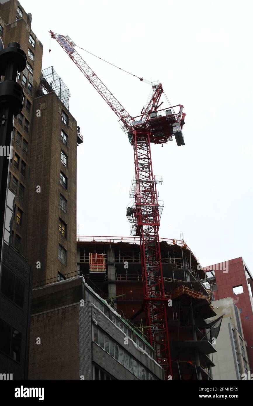 Skyscrapers uptown downtown nyc hi-res stock photography and images - Alamy