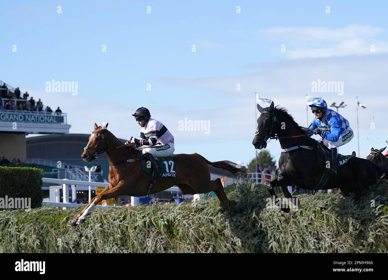 Envoye special grand national hi-res stock photography and images - Alamy