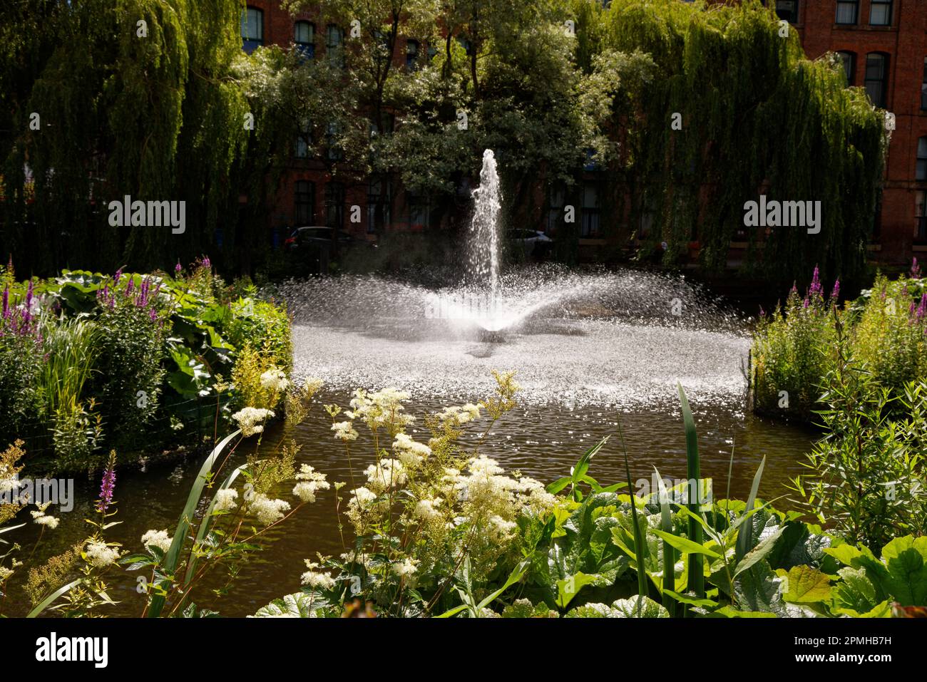 Fountain in the Bridgewater Basin, Manchester, England Stock Photo - Alamy