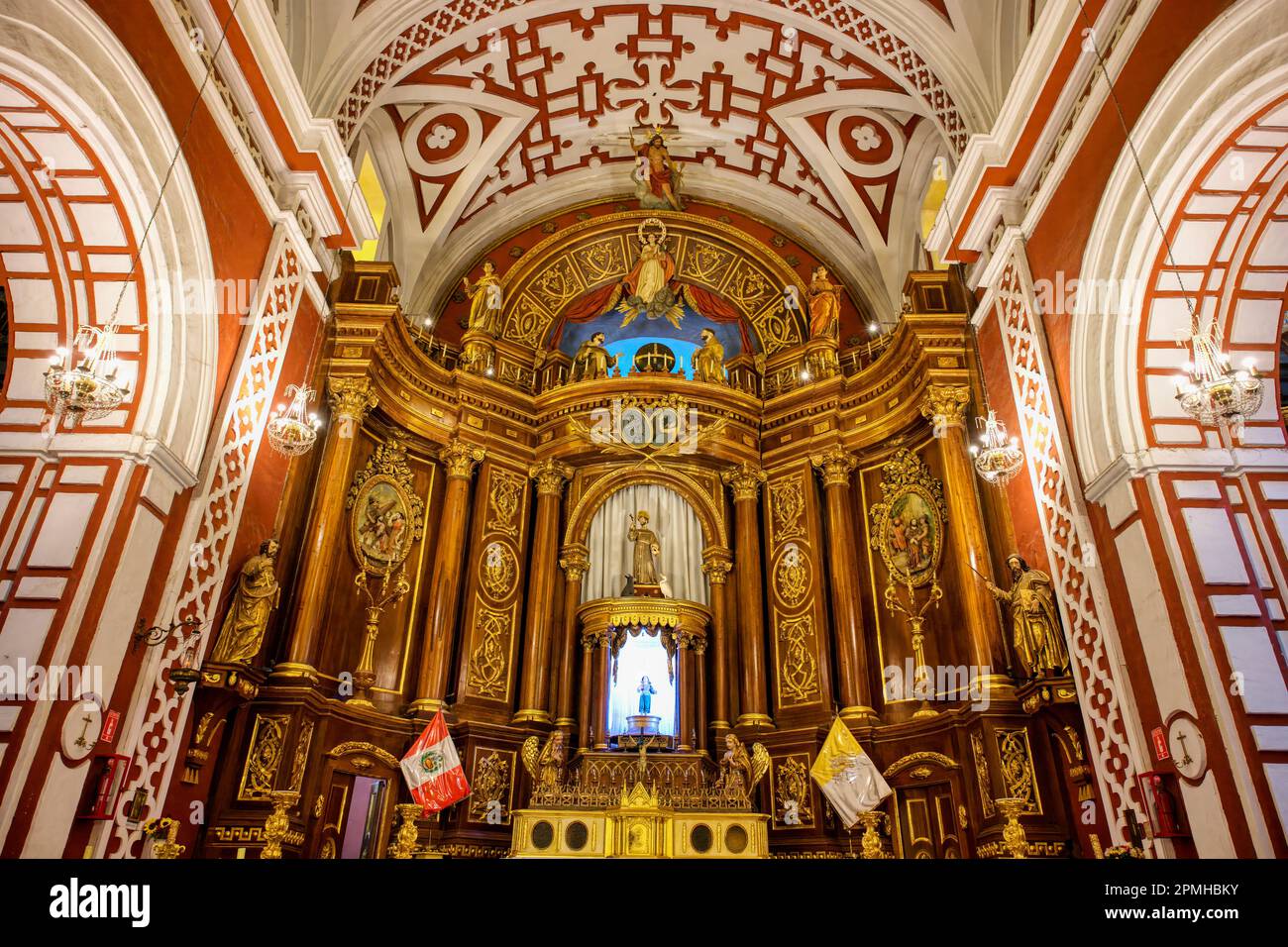 Central nave and ceiling, Basilica and Convent of San Francisco of Lima ...