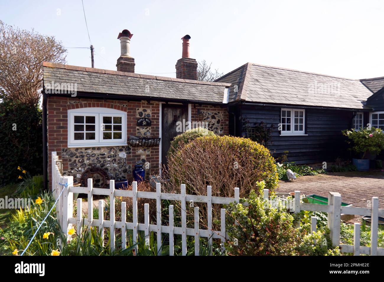 Farm fields and outbuildings hi-res stock photography and images - Alamy