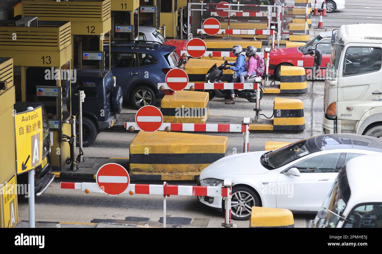 Traffic congestion at the Kowloon side entrance of the Cross Harbour ...