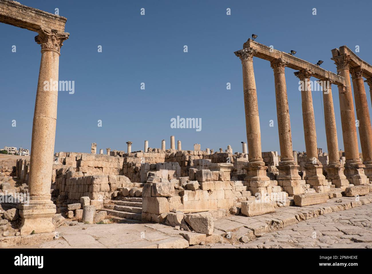 Ancient Roman ruins and columns, Jerash, Jordan, Middle East Stock ...
