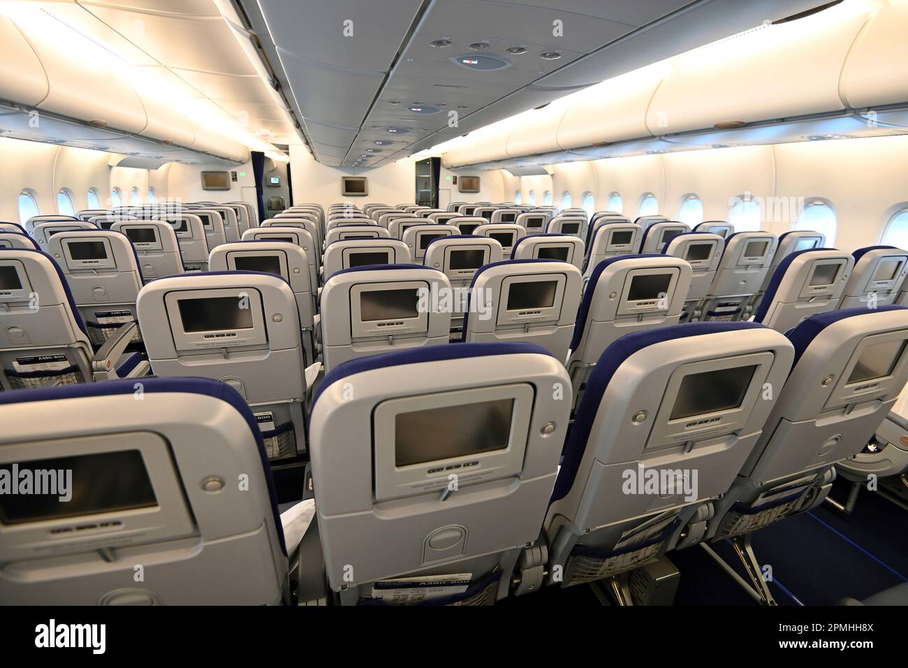 Lufthansa Airbus A380 long-haul aircraft will land again for the first ... Lufthansa Airbus A380 long-haul aircraft will land again for the first ...
