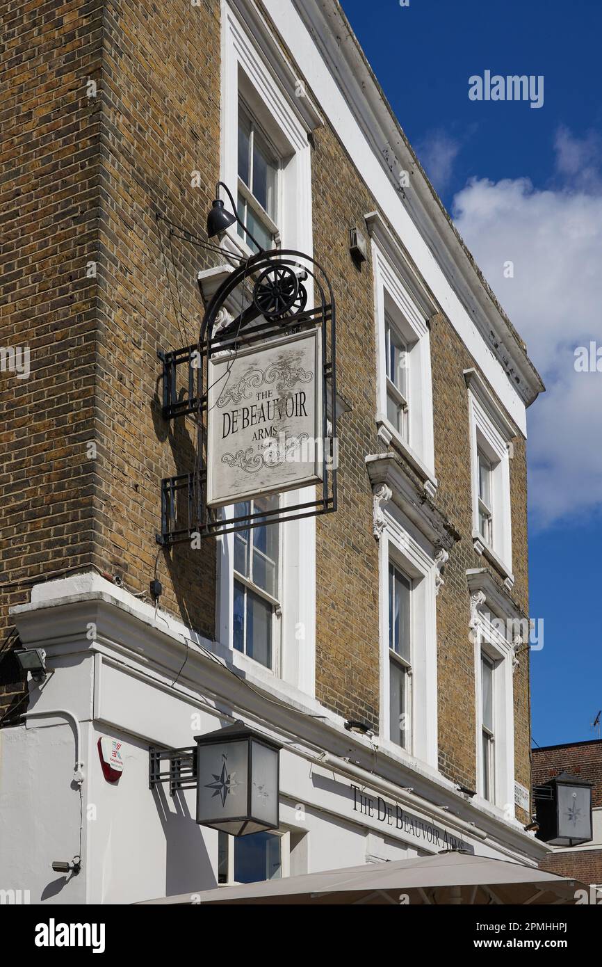 The De Beauvoir Arms public house, Islington, north London, England ...