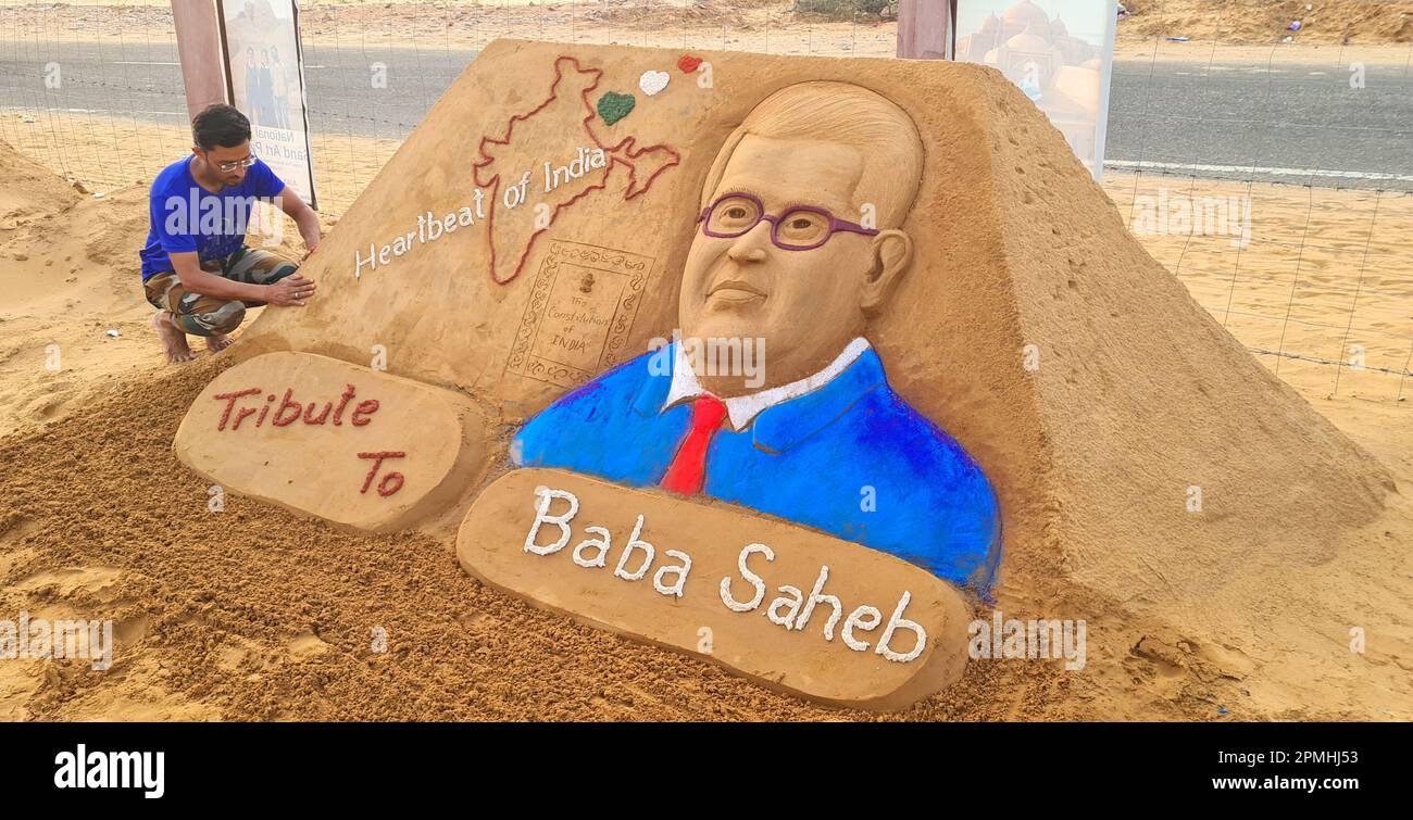 Pushkar, Rajasthan, India, April 13, 2023: Indian sand artist Ajay ...