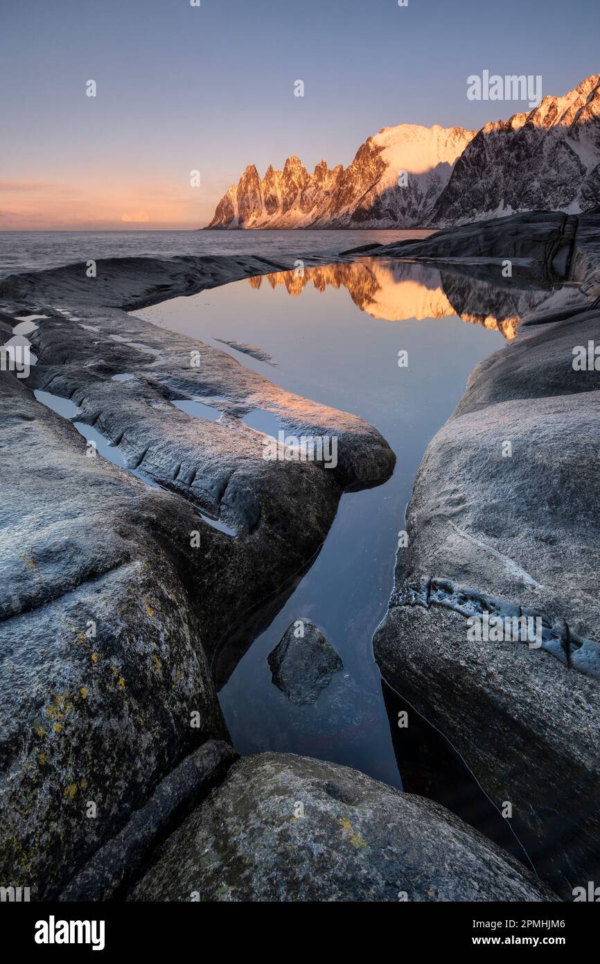 The Devils Jaw (the Devils Teeth), Oskornan mountains, Tungeneset ...
