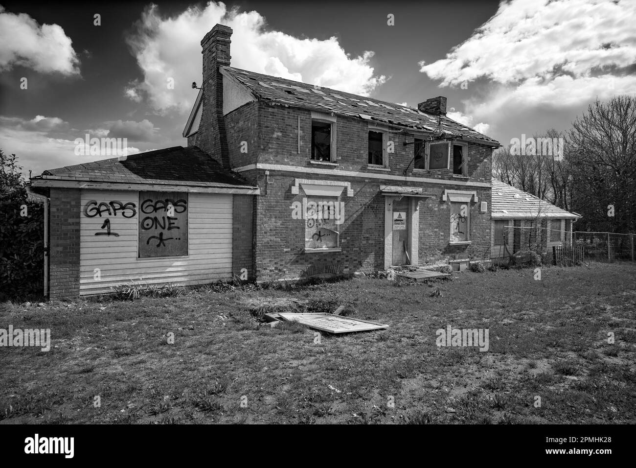 The Fox Pub closed and boarded up Haverhill Suffolk England April 2023 ...