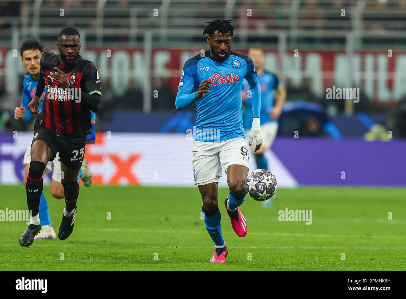 Andre Anguissa of SSC Napoli in action during UEFA Champions League ...