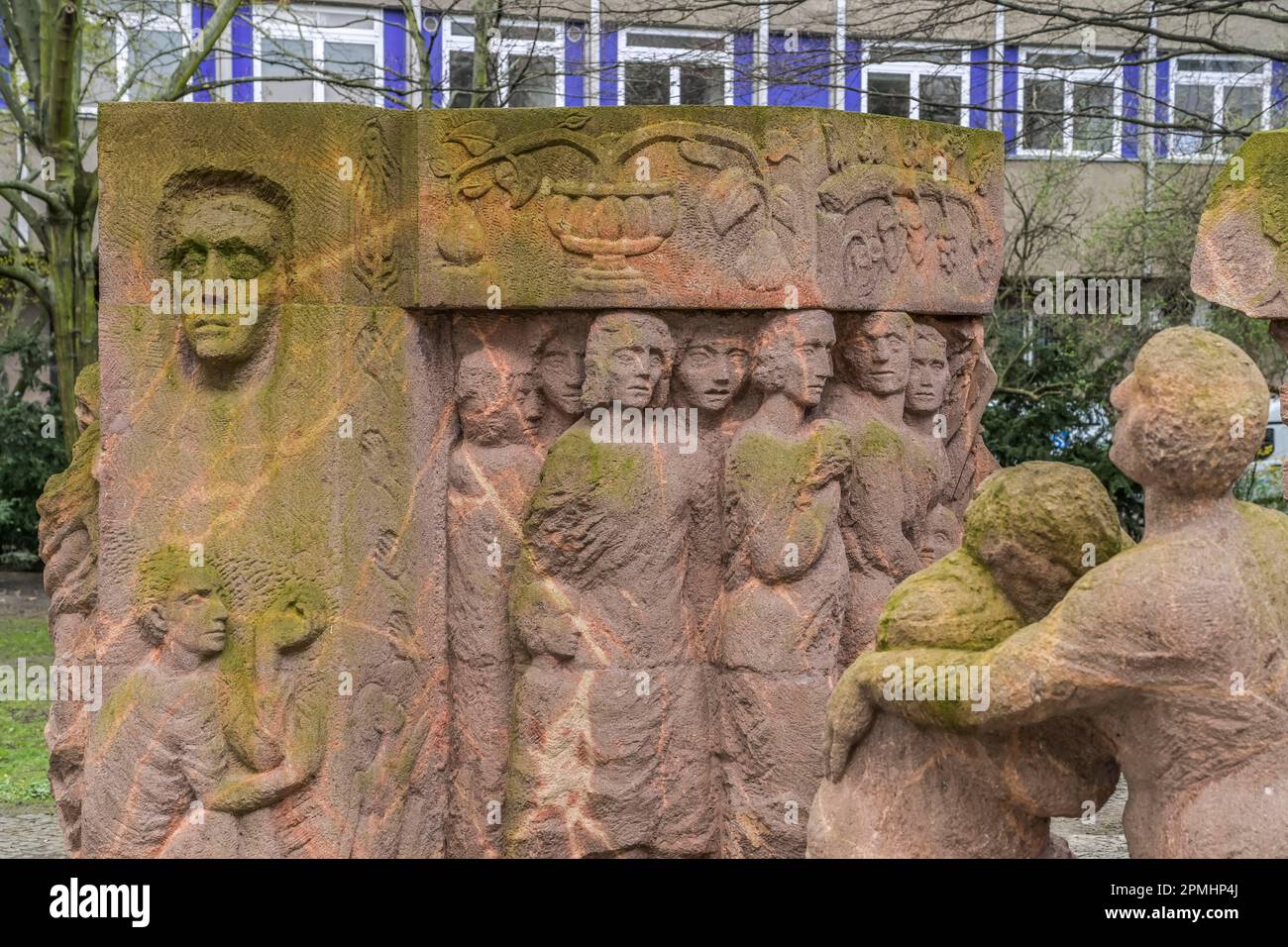 Denkmal von Ingeborg Hunzinger zum Frauenprotest in der Rosenstraße ...