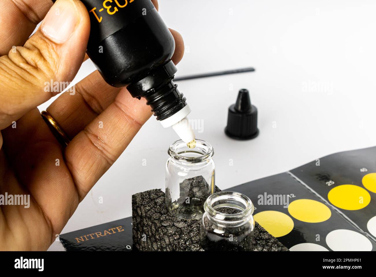 Colorimetric nitrate test used to measure the nitrate level in marine ...