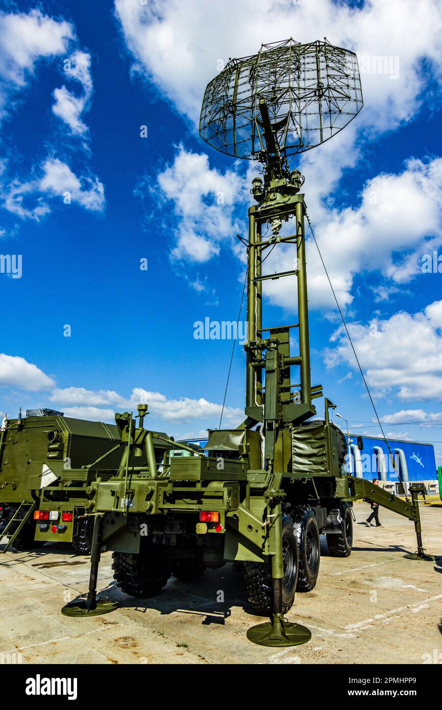 Mobile three-coordinate radar station of the decimeter range 39N6 Casta ...