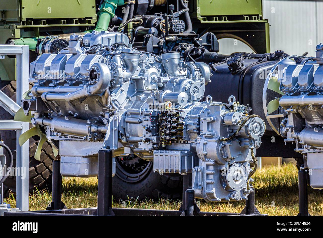 Internal combustion engines for military equipment of the Russian army ...