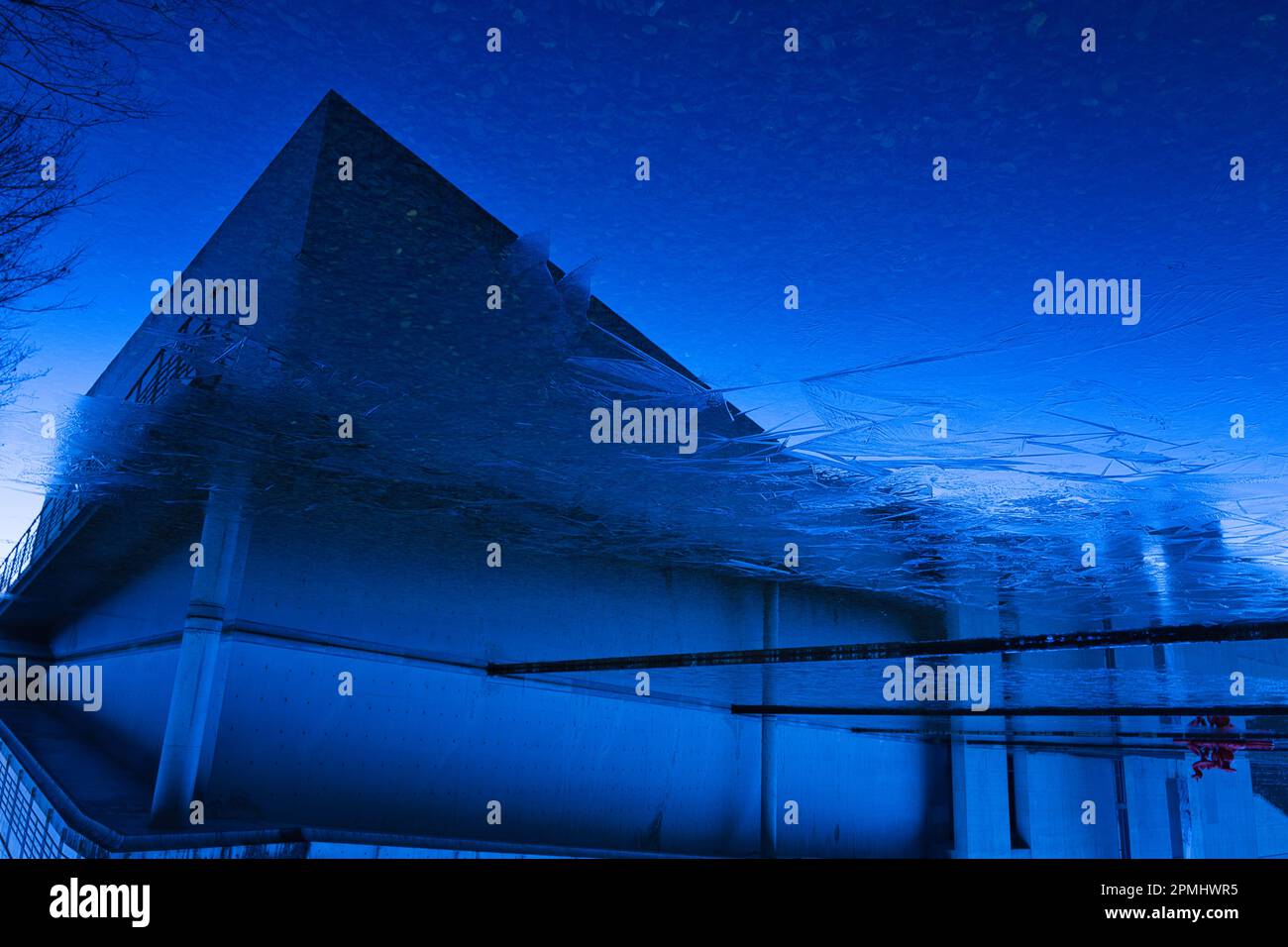 icy reflection of architecture Stock Photo - Alamy
