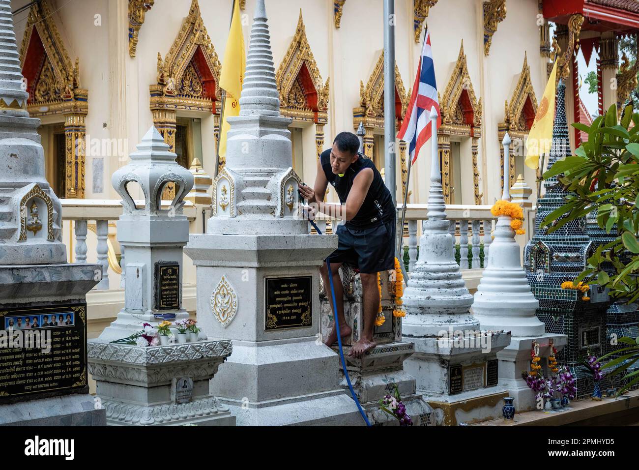 Wat sanam nuea temple hi-res stock photography and images - Alamy