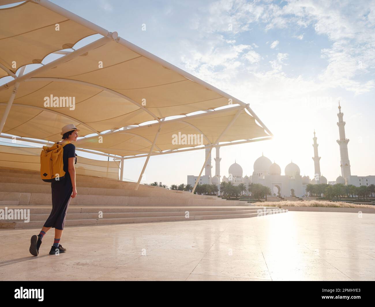 travel to the United Arab Emirates, Happy young asian female traveler ...